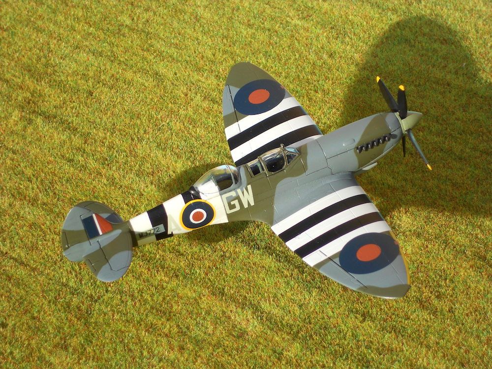 Stripey Spitfire - Ready for Inspection - Aircraft - Britmodeller.com